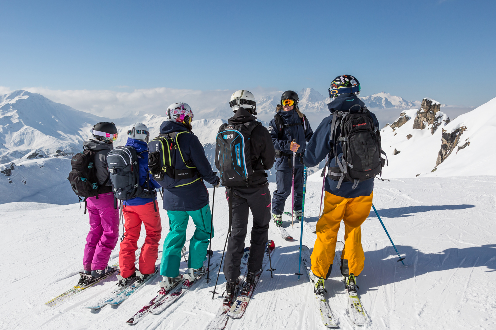 emma-coaching-advanced-skiing-group-in-verbier - Element Ski School Verbier